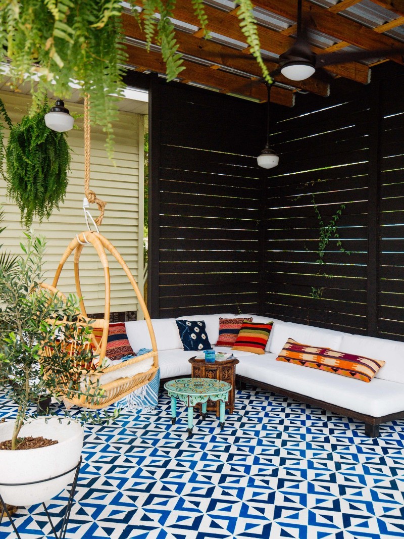Moroccan-Inspired Mosaic Floor Tiles For A Dreamy Outdoor Patio | Home ...